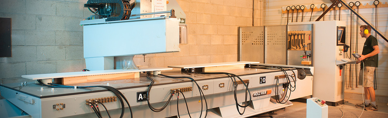 Ateliers de menuiseries Malenfer dans le Jura : un parc machines ultra ...